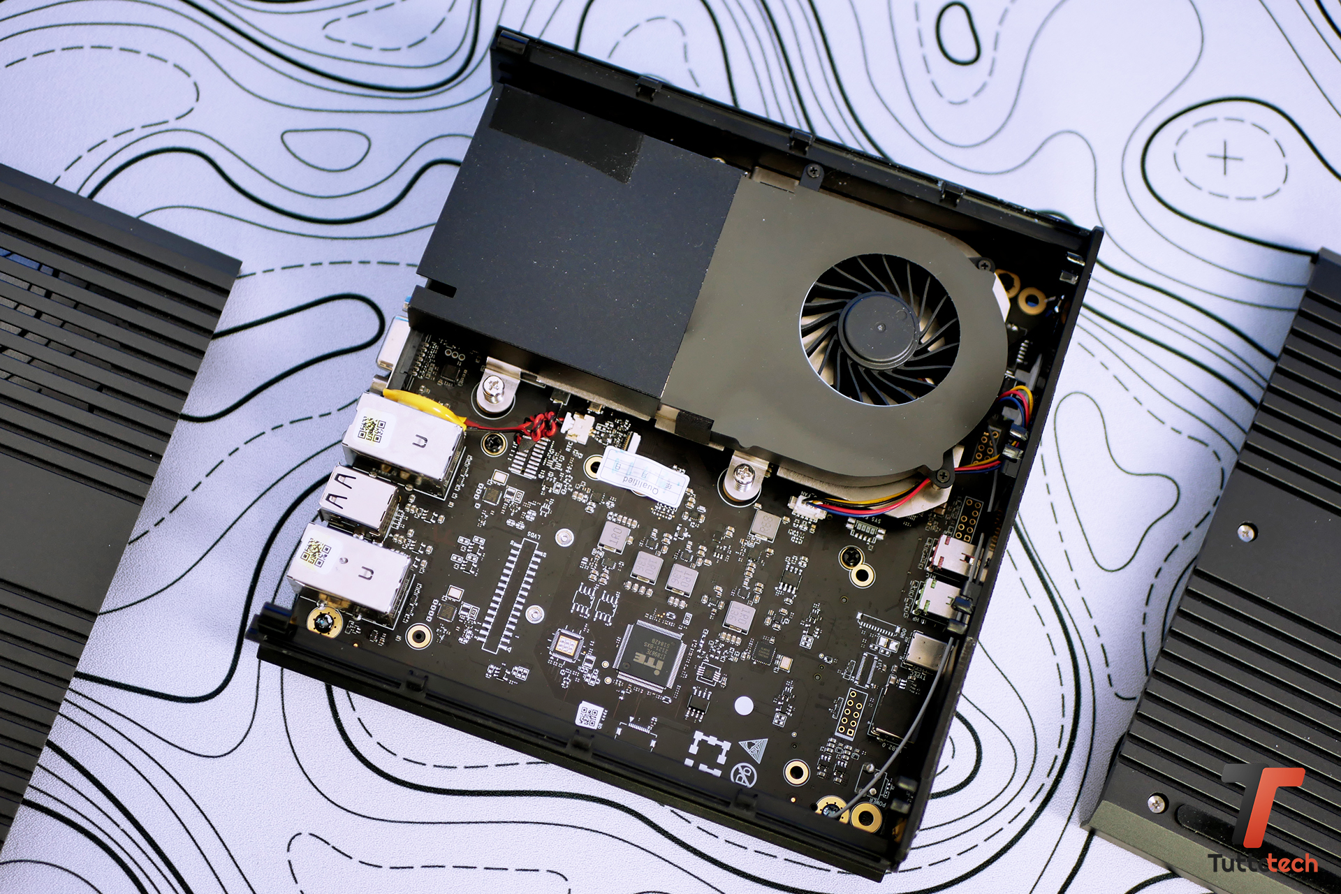 Recensione Chuwi RZBOX AMD Ryzen 9, mini PC potente ma cheap