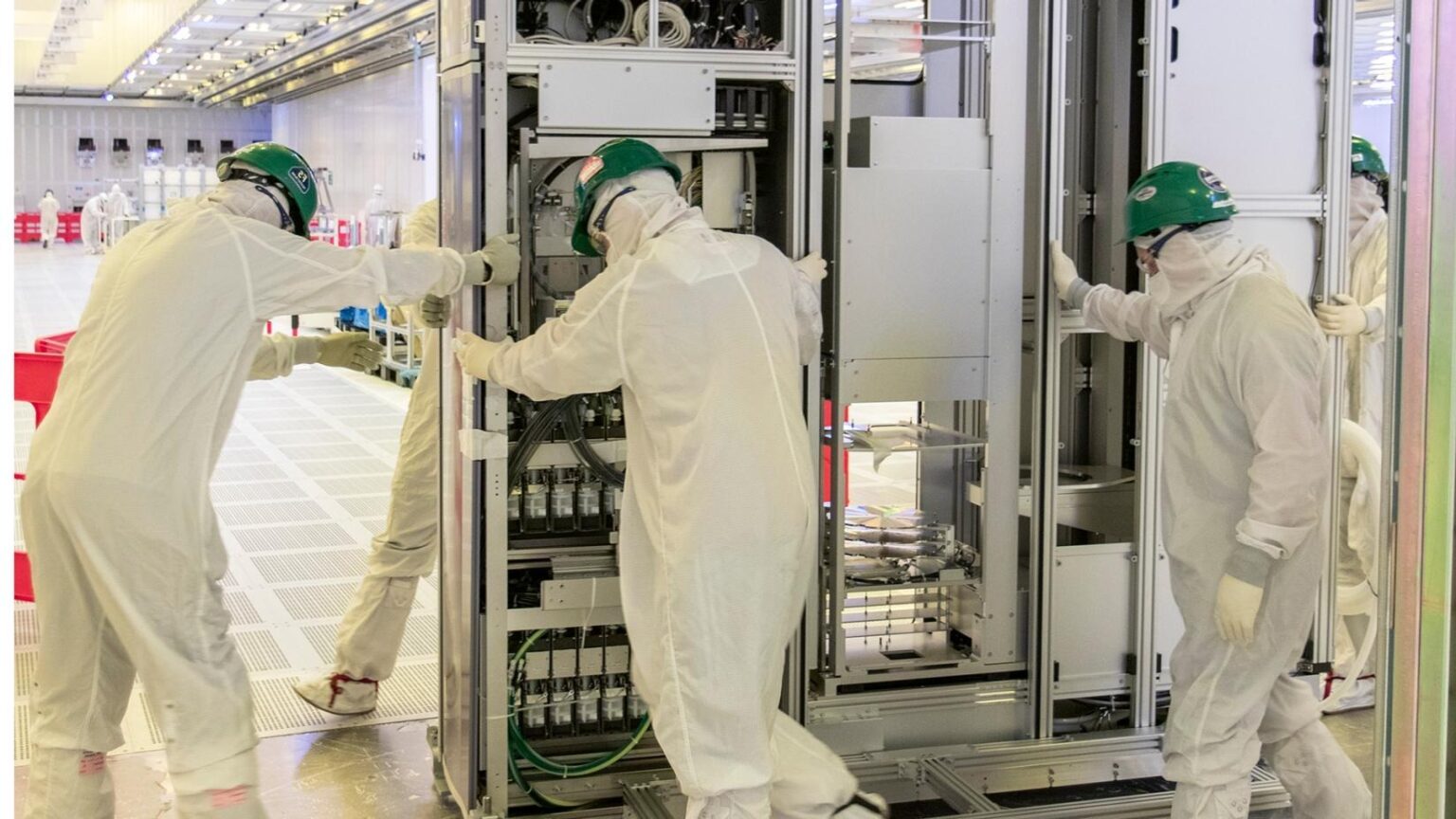 La litografia EUV è in Europa grazie a Intel e a 4 Boeing