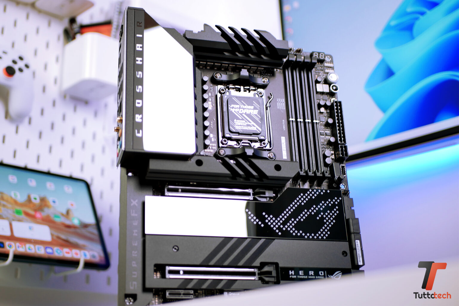 ASUS ROG Crosshair X670E Hero è la scheda madre ideale per spingere al ...