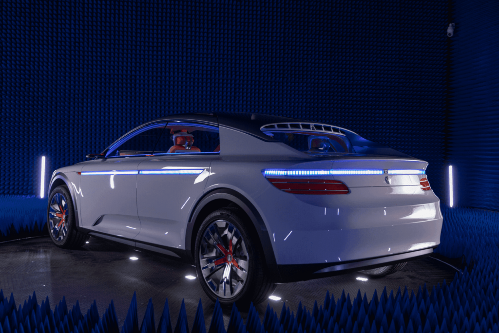 Qualcomm innova anche le auto col SoC Snapdragon Ride Flex per la guida ...