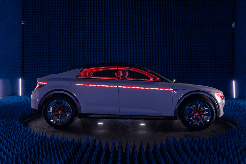 Qualcomm innova anche le auto col SoC Snapdragon Ride Flex per la guida ...