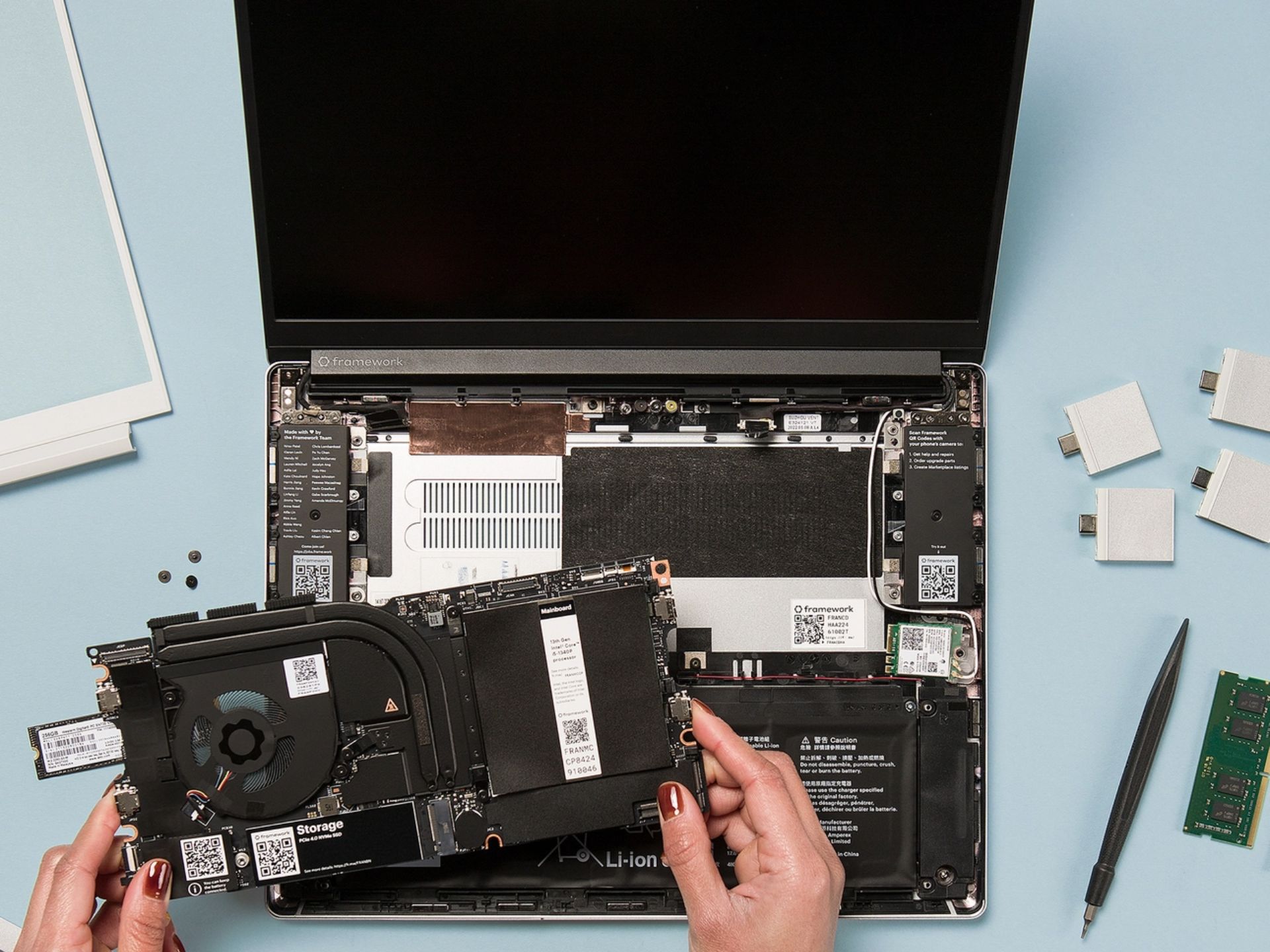 Il Notebook Modulare Framework Laptop 13 Integra Amd Ryzen 7040 E Intel Core 13°