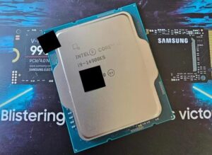 Intel Core i9-14900KS appare in foto. La prima CPU da 6,2 GHz potrebbe ...