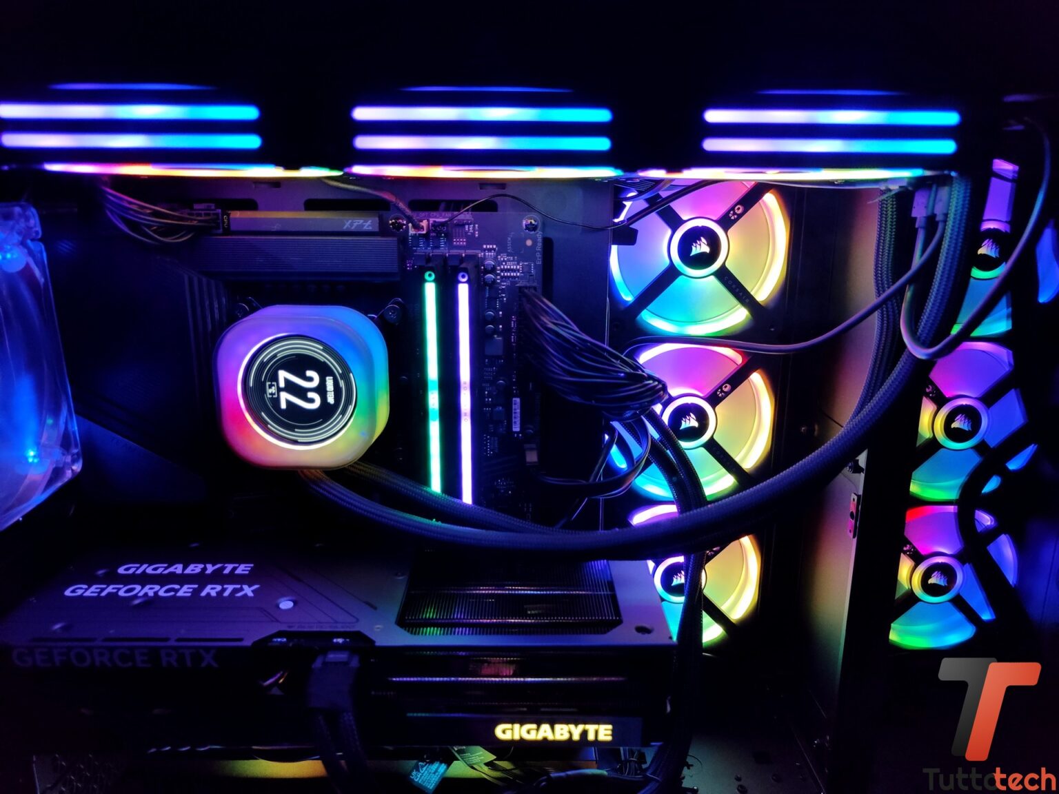 Recensione Corsair 6500X: il nuovo case di riferimento per i PC builder