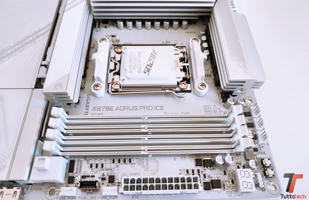 Recensione Gigabyte AORUS X870E PRO ICE: è la scheda madre perfetta per ...