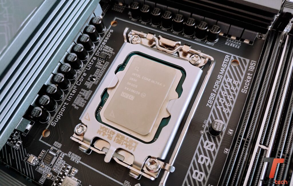 Recensione Intel Core Ultra 9 285K: il nuovo flagship Intel punta su ...