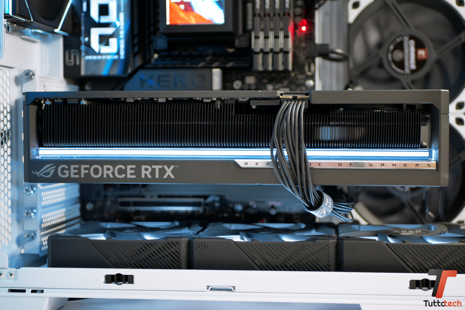 Recensione ASUS ROG Astral GeForce RTX 5080 OC Edition: si piazza al ...