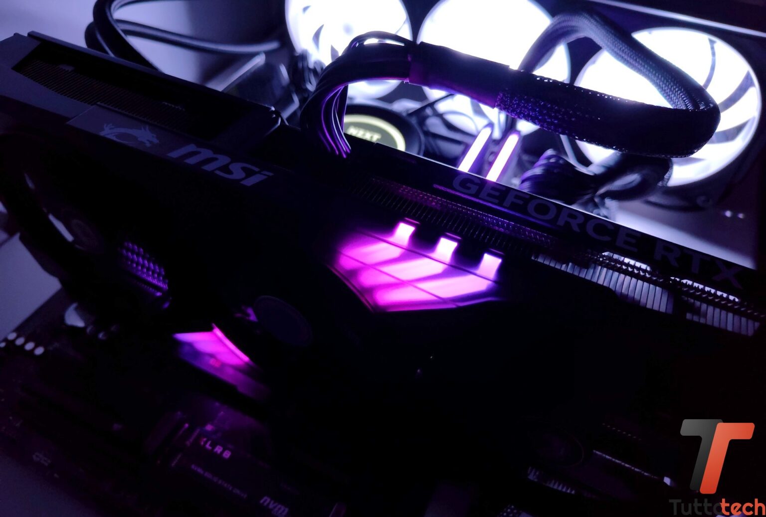 Recensione MSI GeForce RTX 5070 Ti GAMING TRIO OC PLUS: vola nei ...